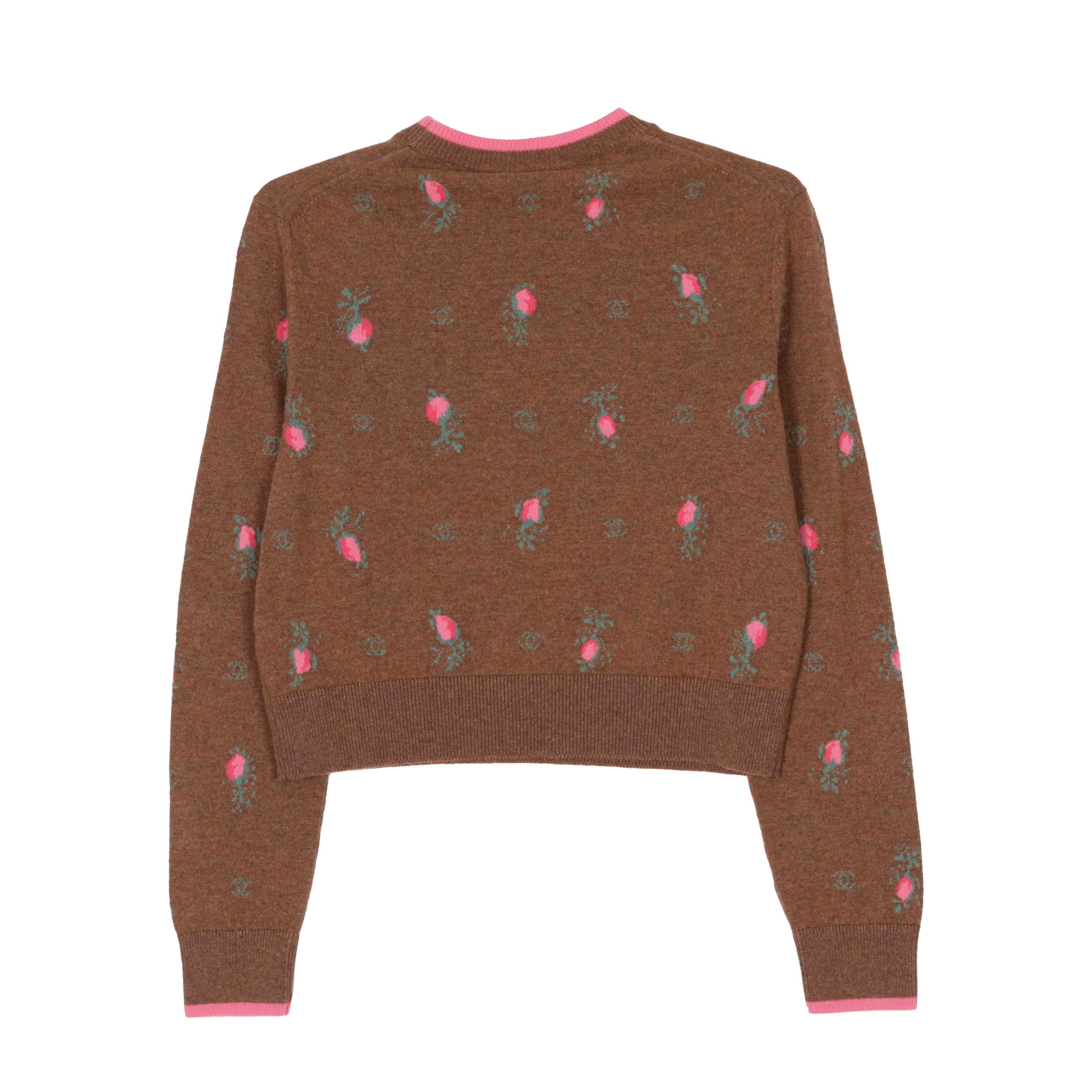 CHANEL Cashmere Flower CC Logo Pullover Sweater 40 40510511 CHANEL Cashmere Flower CC Logo Pullover Sweater 40 40510511